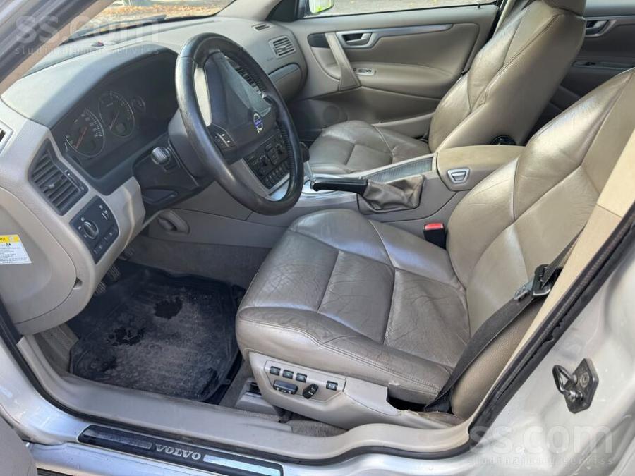 Grey Volvo S60 2005 in Riga, with an engine capacity of 2.40 L and mileage of 472 thousand km for 1990 €, photo 7 on AUTOMOTO.COM.LV