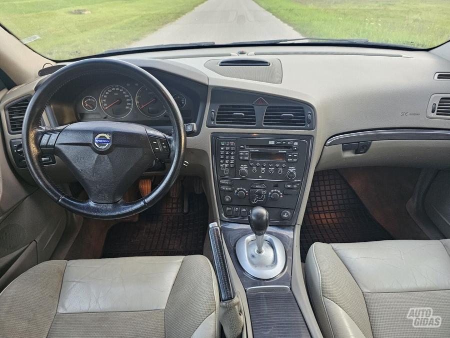 Pelēks Volvo S60 2005 Viļņa, ar dzinēja tilpumu 2.40 L un nobraukumu 319 tūkst. km par 1700 €, foto 8 vietnē AUTOMOTO.COM.LV