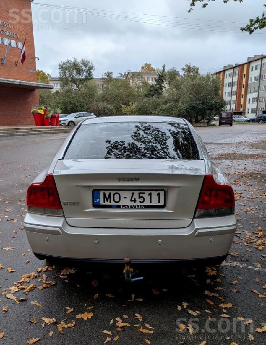 Pelēks Volvo S60 2005 Tukums, ar dzinēja tilpumu 2.40 L un nobraukumu 365 tūkst. km par 1350 €, foto 7 vietnē AUTOMOTO.COM.LV