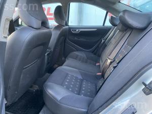 Grey Volvo S60 2005 in Balvi, with an engine capacity of 2.40 L and mileage of 311 thousand km for 3160 €, photo 13 on AUTOMOTO.COM.LV
