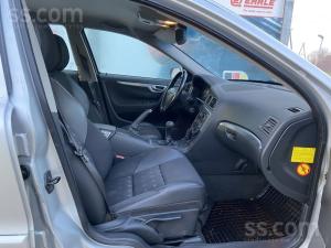 Grey Volvo S60 2005 in Balvi, with an engine capacity of 2.40 L and mileage of 311 thousand km for 3160 €, photo 15 on AUTOMOTO.COM.LV