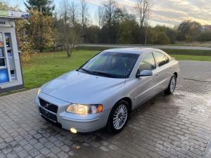 Grey Volvo S60 2005 in Balvi, with an engine capacity of 2.40 L and mileage of 311 thousand km for 3160 €, photo 19 on AUTOMOTO.COM.LV