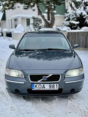 Pelēks Volvo S60 2006 Viļņa, ar dzinēja tilpumu 2.40 L un nobraukumu 257 tūkst. km par 2600 €, foto 7 vietnē AUTOMOTO.COM.LV