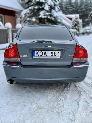 Pelēks Volvo S60 2006 Viļņa, ar dzinēja tilpumu 2.40 L un nobraukumu 257 tūkst. km par 2600 €, foto 10 vietnē AUTOMOTO.COM.LV