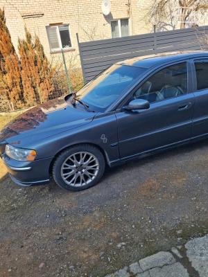 Grey Volvo S60 2006 in Prienai, with an engine capacity of 2.40 L and mileage of 228 thousand km for 1888 €, photo  on AUTOMOTO.COM.LV
