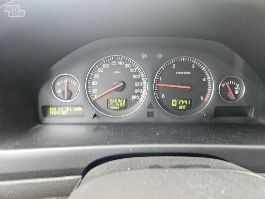 Grey Volvo S60 2006 in Vilkaviskis, with an engine capacity of 2.40 L and mileage of 261 thousand km for 1700 €, photo 14 on AUTOMOTO.COM.LV