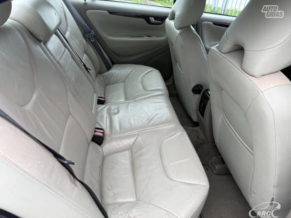 Серый Вольво С60 2006 в Авиженяй, объемом двигателя 2.40 л и пробегом 280 тыс. км за 1800 €, фото 8 на AUTOMOTO.COM.LV