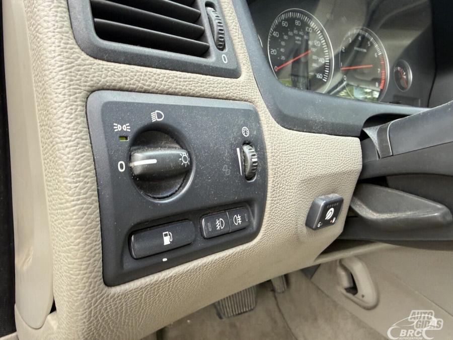 Серый Вольво С60 2006 в Авиженяй, объемом двигателя 2.40 л и пробегом 280 тыс. км за 1800 €, фото 15 на AUTOMOTO.COM.LV