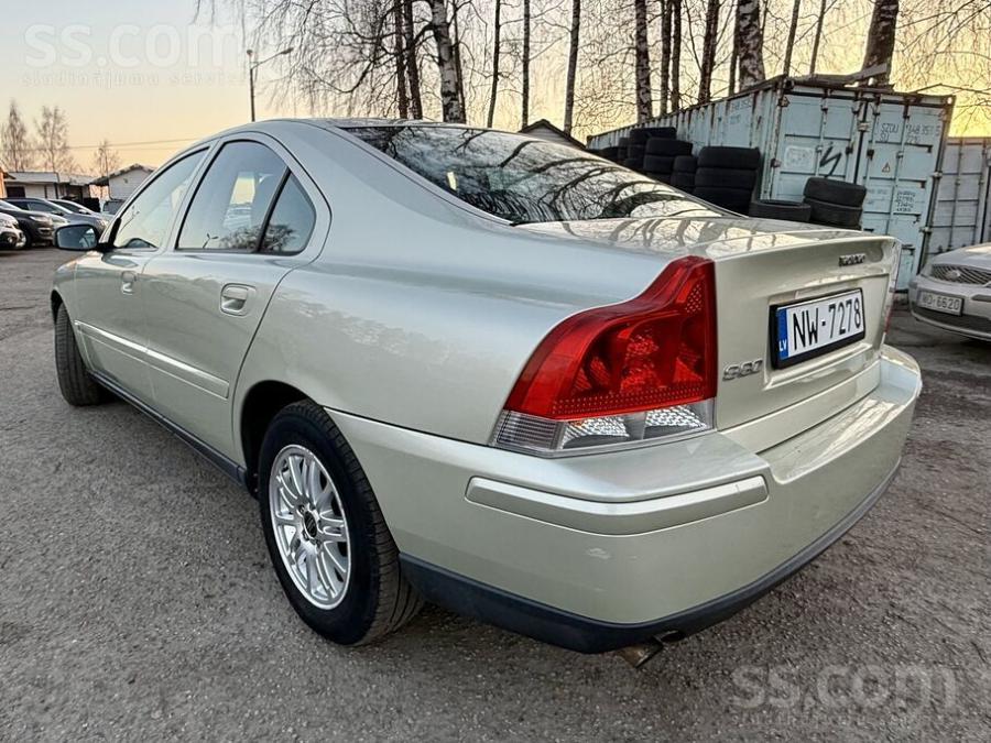 Grey Volvo S60 2006 in Riga, with an engine capacity of 2.40 L and mileage of 0 thousand km for 3550 €, photo 5 on AUTOMOTO.COM.LV