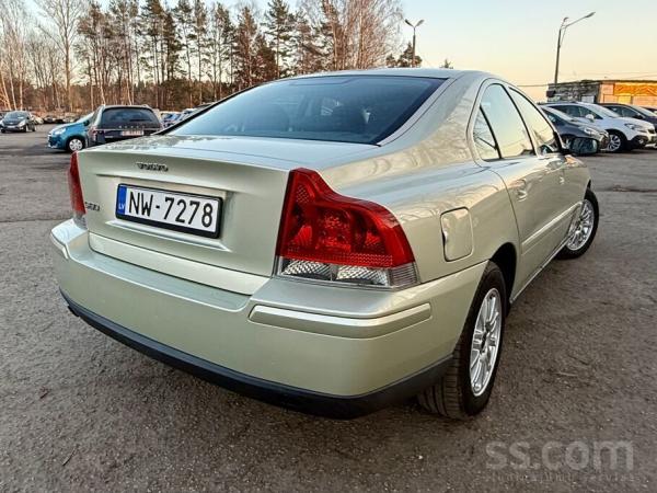 Серый Вольво С60 2006 в Рига, объемом двигателя 2.40 л и пробегом 0 тыс. км за 3550 €, фото 6 на AUTOMOTO.COM.LV