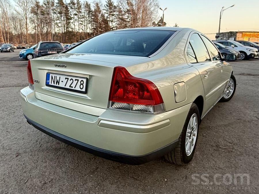 Grey Volvo S60 2006 in Riga, with an engine capacity of 2.40 L and mileage of 0 thousand km for 3550 €, photo 7 on AUTOMOTO.COM.LV