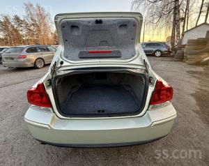 Grey Volvo S60 2006 in Riga, with an engine capacity of 2.40 L and mileage of 0 thousand km for 3550 €, photo 8 on AUTOMOTO.COM.LV
