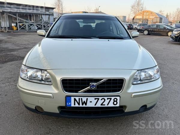 Серый Вольво С60 2006 в Рига, объемом двигателя 2.40 л и пробегом 0 тыс. км за 3550 €, фото 9 на AUTOMOTO.COM.LV
