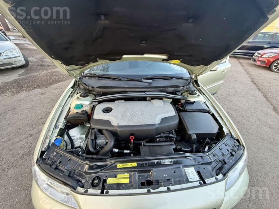 Grey Volvo S60 2006 in Riga, with an engine capacity of 2.40 L and mileage of 0 thousand km for 3550 €, photo 12 on AUTOMOTO.COM.LV