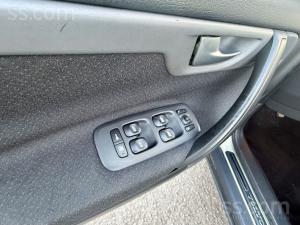 Grey Volvo S60 2006 in Riga, with an engine capacity of 2.40 L and mileage of 0 thousand km for 3550 €, photo 15 on AUTOMOTO.COM.LV