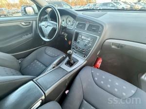 Grey Volvo S60 2006 in Riga, with an engine capacity of 2.40 L and mileage of 0 thousand km for 3550 €, photo 19 on AUTOMOTO.COM.LV