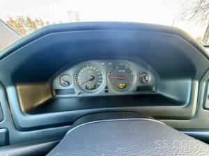 Grey Volvo S60 2006 in Riga, with an engine capacity of 2.40 L and mileage of 0 thousand km for 3550 €, photo 24 on AUTOMOTO.COM.LV