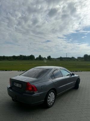 Pelēks Volvo S60 2006 Šauļi, ar dzinēja tilpumu 2.40 L un nobraukumu 220 tūkst. km par 1650 €, foto 4 vietnē AUTOMOTO.COM.LV