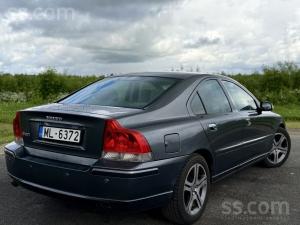 Серый Вольво С60 2006 в Елгава, объемом двигателя 2.40 л и пробегом 378 тыс. км за 1950 €, фото 7 на AUTOMOTO.COM.LV