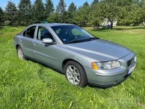 Grey Volvo S60 2006 in Tukums, with an engine capacity of 2.40 L and mileage of 334 thousand km for 2000 €, photo 3 on AUTOMOTO.COM.LV