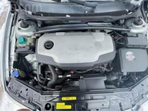 Grey Volvo S60 2006 in Tukums, with an engine capacity of 2.40 L and mileage of 334 thousand km for 2000 €, photo 5 on AUTOMOTO.COM.LV