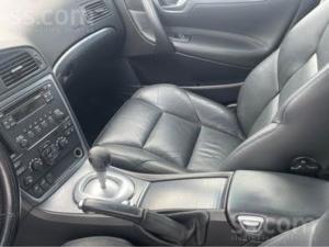 Grey Volvo S60 2006 in Tukums, with an engine capacity of 2.40 L and mileage of 334 thousand km for 2000 €, photo 6 on AUTOMOTO.COM.LV