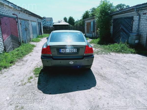Grey Volvo S60 2006 in Saldus, with an engine capacity of 2.40 L and mileage of 301 thousand km for 2500 €, photo 2 on AUTOMOTO.COM.LV