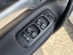Pelēks Volvo S60 2006 Rīga, ar dzinēja tilpumu 2.40 L un nobraukumu 350 tūkst. km par 2450 €, foto 5 vietnē AUTOMOTO.COM.LV