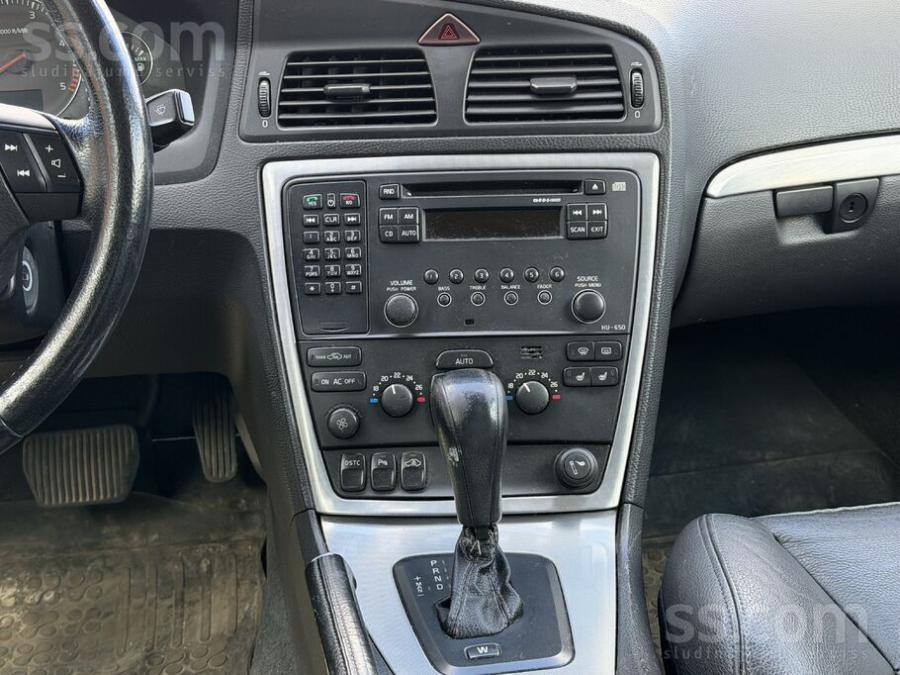 Pelēks Volvo S60 2006 Rīga, ar dzinēja tilpumu 2.40 L un nobraukumu 350 tūkst. km par 2450 €, foto 7 vietnē AUTOMOTO.COM.LV