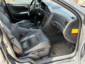 Pelēks Volvo S60 2006 Rīga, ar dzinēja tilpumu 2.40 L un nobraukumu 350 tūkst. km par 2450 €, foto 9 vietnē AUTOMOTO.COM.LV