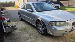 Pelēks Volvo S60 2006 Šauļi, ar dzinēja tilpumu 2.50 L un nobraukumu 144 tūkst. km par 550 €, foto 3 vietnē AUTOMOTO.COM.LV