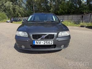Grey Volvo S60 2006 in Riga, with an engine capacity of 2.40 L and mileage of 311 thousand km for 3080 €, photo 8 on AUTOMOTO.COM.LV
