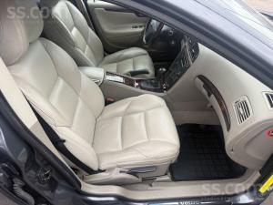 Grey Volvo S60 2006 in Riga, with an engine capacity of 2.40 L and mileage of 311 thousand km for 3080 €, photo 12 on AUTOMOTO.COM.LV