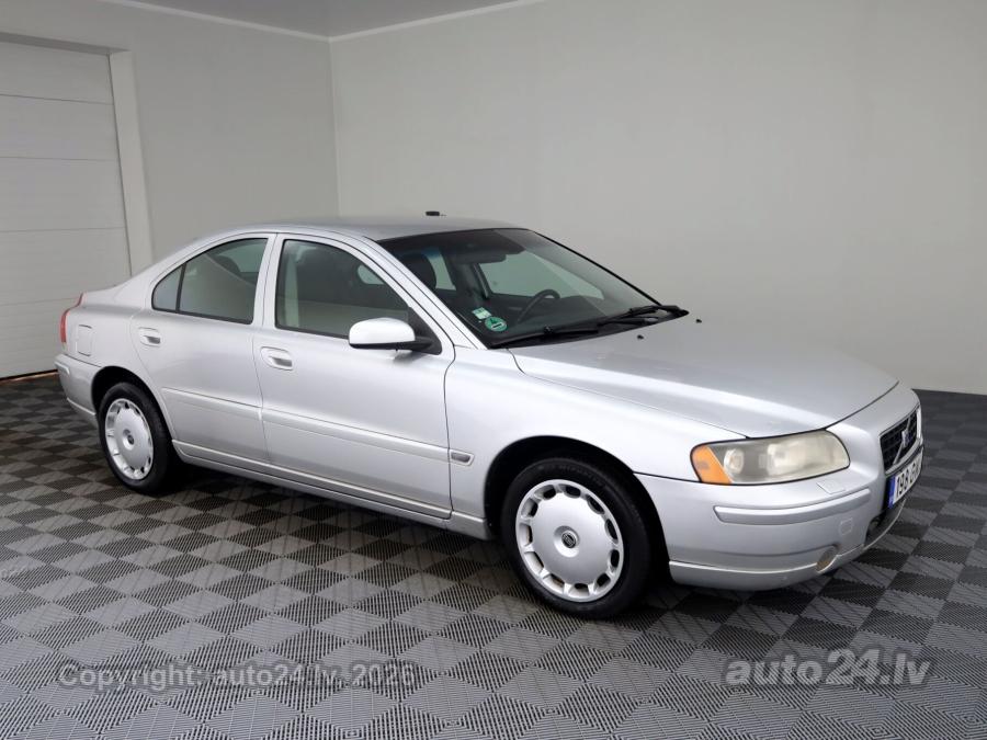 Grey Volvo S60 2006 in Tallinn, with an engine capacity of 2.40 L and mileage of 322 thousand km for 699 €, photo 1 on AUTOMOTO.COM.LV