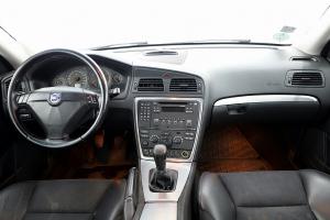 Pelēks Volvo S60 2006 Tallina, ar dzinēja tilpumu 2.40 L un nobraukumu 322 tūkst. km par 699 €, foto 13 vietnē AUTOMOTO.COM.LV