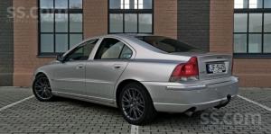 Pelēks Volvo S60 2006 Rīga, ar dzinēja tilpumu 2.40 L un nobraukumu 395 tūkst. km par 3200 €, foto 6 vietnē AUTOMOTO.COM.LV