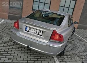 Pelēks Volvo S60 2006 Rīga, ar dzinēja tilpumu 2.40 L un nobraukumu 395 tūkst. km par 3200 €, foto 7 vietnē AUTOMOTO.COM.LV