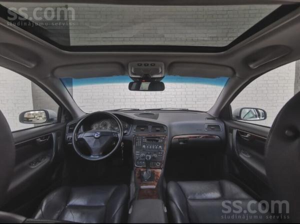 Pelēks Volvo S60 2006 Rīga, ar dzinēja tilpumu 2.40 L un nobraukumu 395 tūkst. km par 3200 €, foto 8 vietnē AUTOMOTO.COM.LV