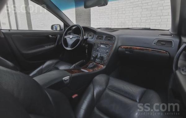 Pelēks Volvo S60 2006 Rīga, ar dzinēja tilpumu 2.40 L un nobraukumu 395 tūkst. km par 3200 €, foto 9 vietnē AUTOMOTO.COM.LV