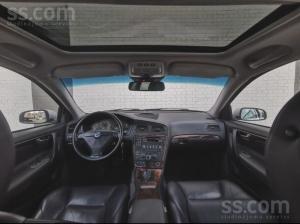 Pelēks Volvo S60 2006 Rīga, ar dzinēja tilpumu 2.40 L un nobraukumu 395 tūkst. km par 3200 €, foto 8 vietnē AUTOMOTO.COM.LV