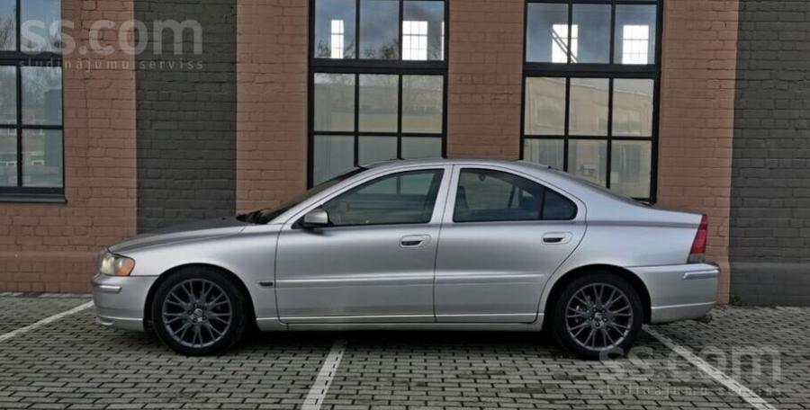 Pelēks Volvo S60 2006 Rīga, ar dzinēja tilpumu 2.40 L un nobraukumu 395 tūkst. km par 3200 €, foto 12 vietnē AUTOMOTO.COM.LV