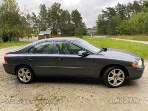 Pelēks Volvo S60 2006 Tallina, ar dzinēja tilpumu 2.40 L un nobraukumu 352 tūkst. km par 3500 €, foto 5 vietnē AUTOMOTO.COM.LV