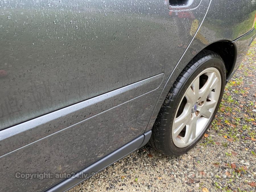 Pelēks Volvo S60 2006 Tallina, ar dzinēja tilpumu 2.40 L un nobraukumu 352 tūkst. km par 3500 €, foto 10 vietnē AUTOMOTO.COM.LV