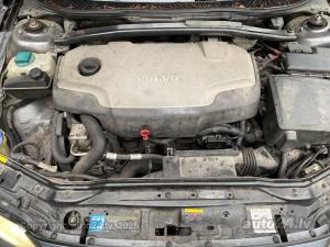 Pelēks Volvo S60 2006 Tallina, ar dzinēja tilpumu 2.40 L un nobraukumu 352 tūkst. km par 3500 €, foto 19 vietnē AUTOMOTO.COM.LV