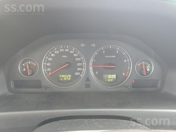 Pelēks Volvo S60 2006 Ogre, ar dzinēja tilpumu 2.40 L un nobraukumu 437 tūkst. km par 2400 €, foto 8 vietnē AUTOMOTO.COM.LV