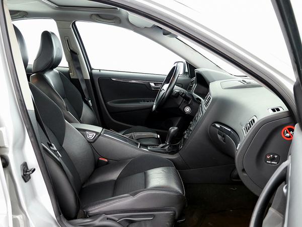 Pelēks Volvo S60 2006 Tallina, ar dzinēja tilpumu 2.00 L un nobraukumu 249 tūkst. km par 1599 €, foto 6 vietnē AUTOMOTO.COM.LV