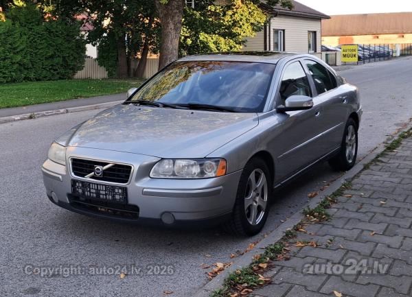 Pelēks Volvo S60 2006 Paide, ar dzinēja tilpumu 2.40 L un nobraukumu 281 tūkst. km par 4150 €, foto 1 vietnē AUTOMOTO.COM.LV