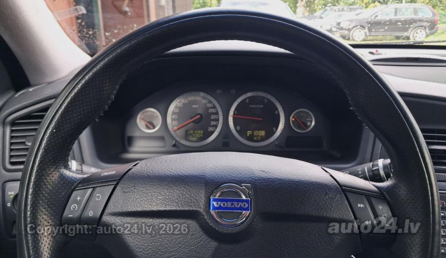 Pelēks Volvo S60 2006 Paide, ar dzinēja tilpumu 2.40 L un nobraukumu 281 tūkst. km par 4150 €, foto 15 vietnē AUTOMOTO.COM.LV