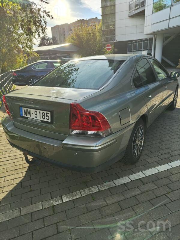 Volvo S60 2006 Rīga vietnē Pelēks Volvo S60 2006 Rīga, ar dzinēja tilpumu 2.40 L un nobraukumu 278 tūkst. km par 3200 €, foto 5 vietnē AUTOMOTO.COM.LV