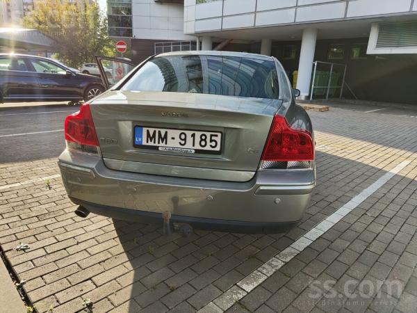 Volvo S60 2006 Rīga vietnē Pelēks Volvo S60 2006 Rīga, ar dzinēja tilpumu 2.40 L un nobraukumu 278 tūkst. km par 3200 €, foto 6 vietnē AUTOMOTO.COM.LV